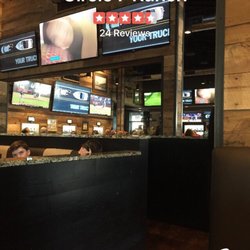Circle 7 Ranch - 40 Photos & 54 Reviews - Burgers - 11769 Manchester Rd ...