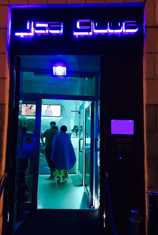 Ice Club - 25 Photos & 23 Reviews - Pubs - Via della Madonna dei Monti ...