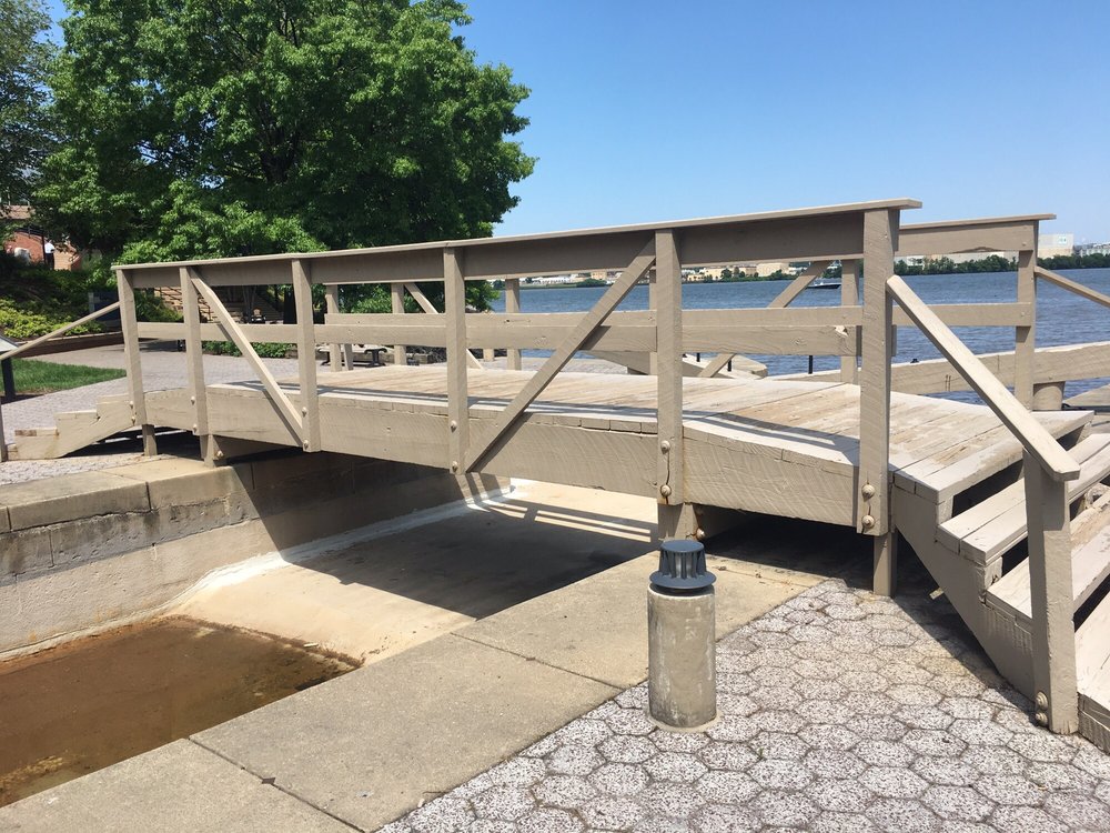 Tide Lock Park - 14 Photos - Parks - 1 Canal Center Plz, Alexandria, VA ...