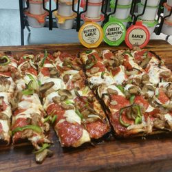 Little Caesars - 24 Photos & 18 Reviews - Pizza - 1100 Sgt Jon Stiles ...