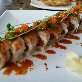 Fuji Roll & Sushi - 137 Photos & 146 Reviews - Japanese - 401 S ...