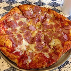 Reba’s - 65 Photos & 68 Reviews - Pizza - 208 E Austin St, Giddings, TX ...