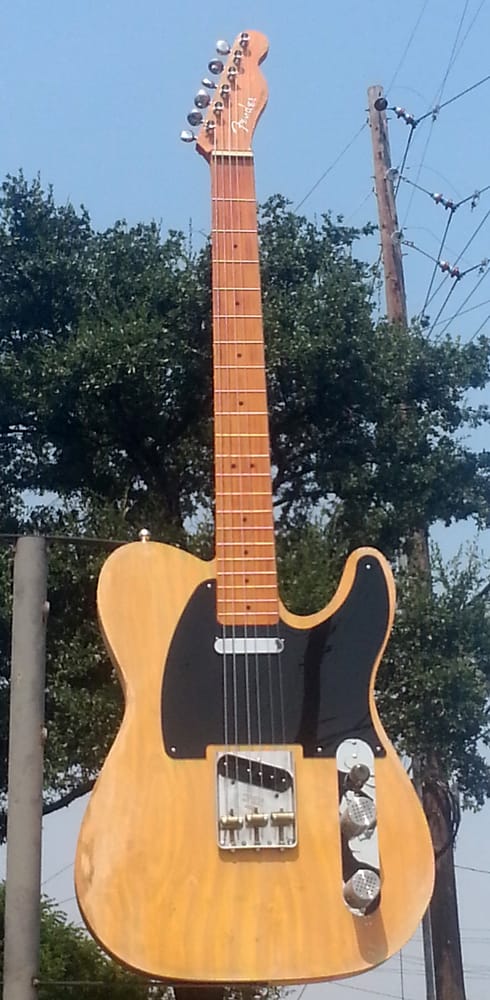 Giant Musical Instruments | RoadsideArchitecture.com