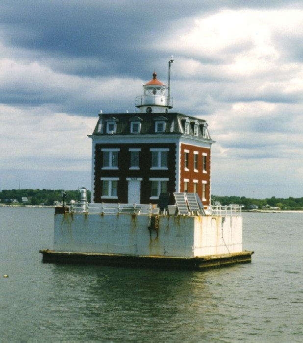 New London Ledge Lighthouse - Active Life - Thames River/New London ...
