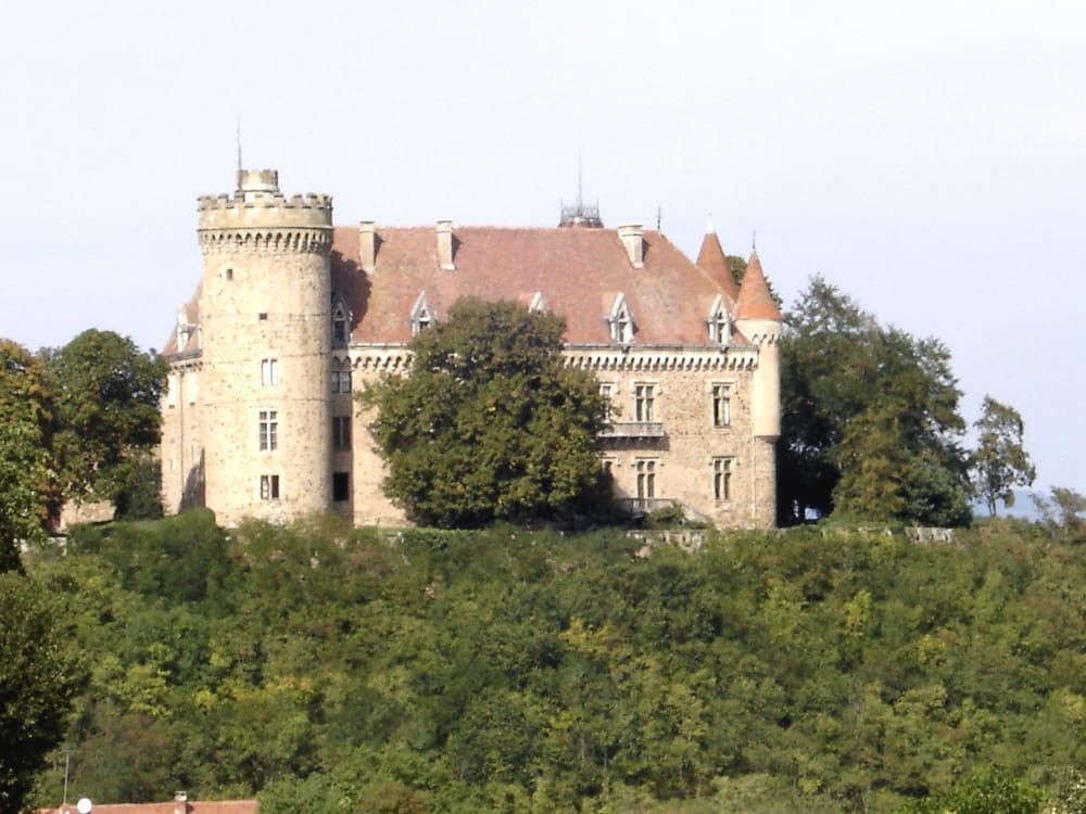 Château de Paulhac - Landmarks & Historical Buildings - Brioude, Haute ...