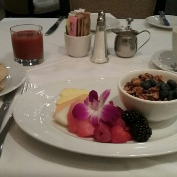 Hilton Checkers Los Angeles - 278 Photos & 275 Reviews - Hotels - 535 ...