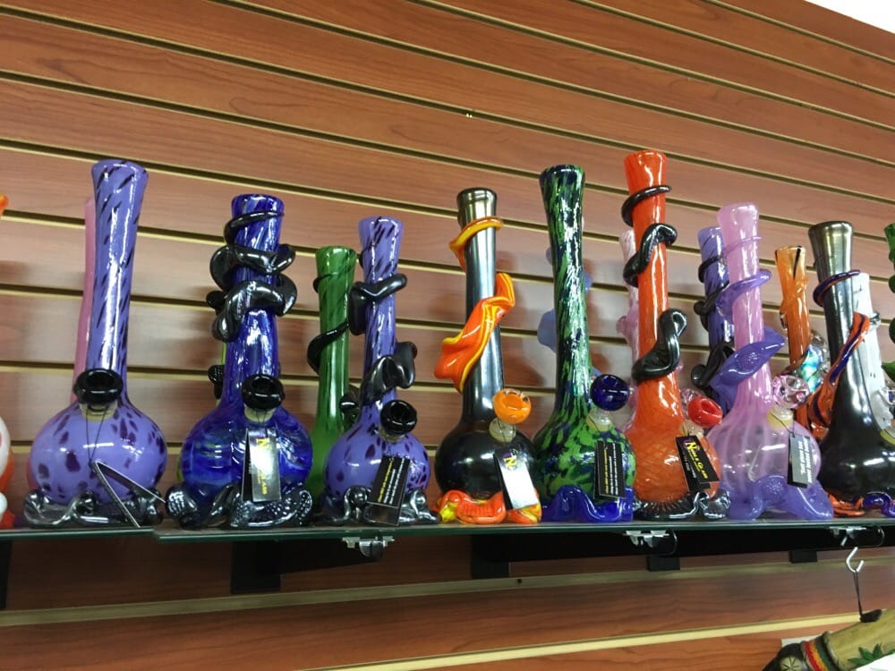 Smoke Hut - 26 Photos - Tobacco Shops - 637 Pearson Rd, Paradise, CA ...