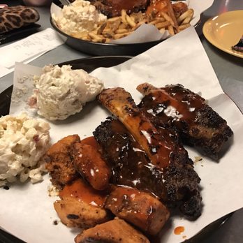 Phil’s BBQ - 750 Photos & 924 Reviews - Barbeque - 9816 Mission Gorge ...