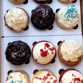 Sugar Bee Sweets Bakery - 84 Photos & 59 Reviews - Bakeries - 201 N ...