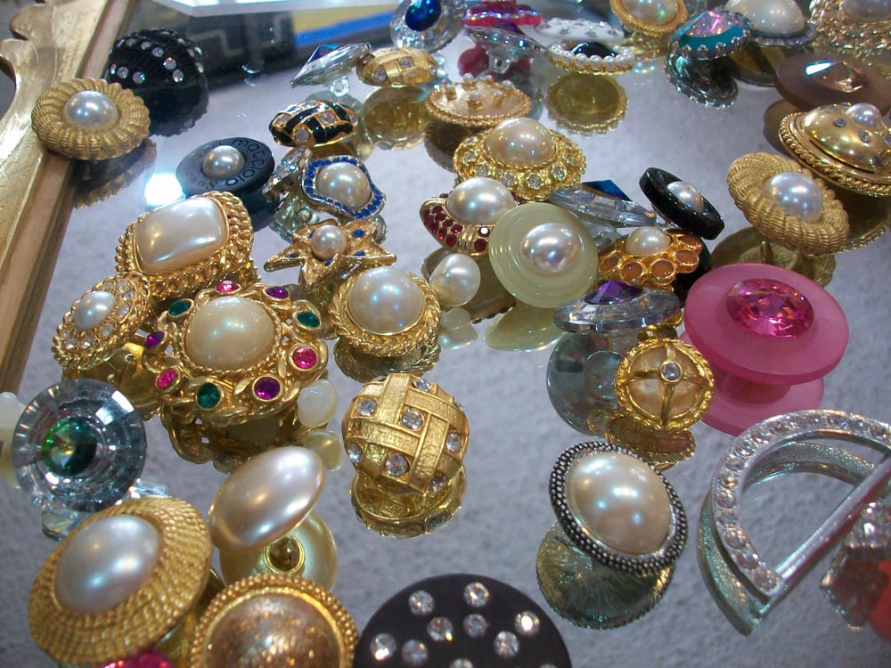 La Casa de los Botones - 33 Photos - Knitting Supplies - Julio Verne 95 ...