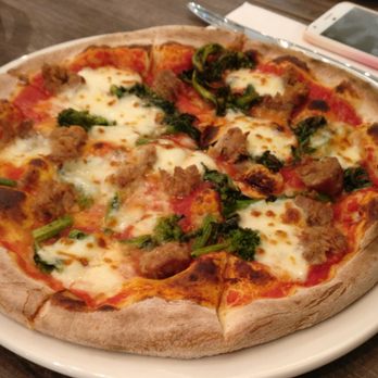 Vivo Pizza + Pasta - 75 Photos & 53 Reviews - Italian - 9301 Bathurst ...