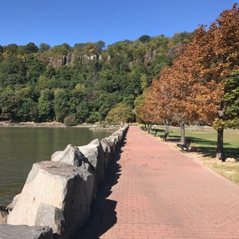 Fort Lee Historic Park - 20 Photos - Landmarks & Historical Buildings ...