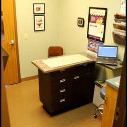 Quivira Crossing Veterinary Clinic - 20 Photos - Veterinarians - 11770 ...