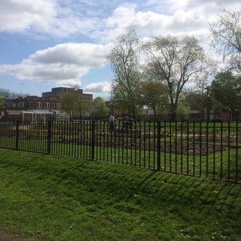 Montebello Park - 12 Photos - Parks - 20-22 Lake Street, Saint ...