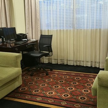 Hampton Inn Memphis-Poplar - 73 Photos & 33 Reviews - Hotels - 5320 ...