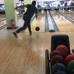 AMF Puyat-Superbowl - 15 Photos - Bowling - Don Chino Roces Ave. cor ...