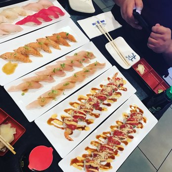 Show Sushi - Order Food Online - 2270 Photos & 1405 Reviews - Sushi ...