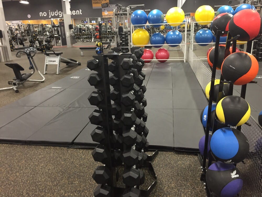 Fit4Less The Queensway - Gyms - 1255 The Queensway, Etobicoke ...