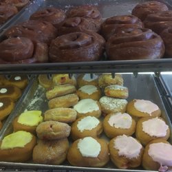 Becker’s Donuts & Bakery - 41 Photos & 44 Reviews - Bakeries - 22088 ...