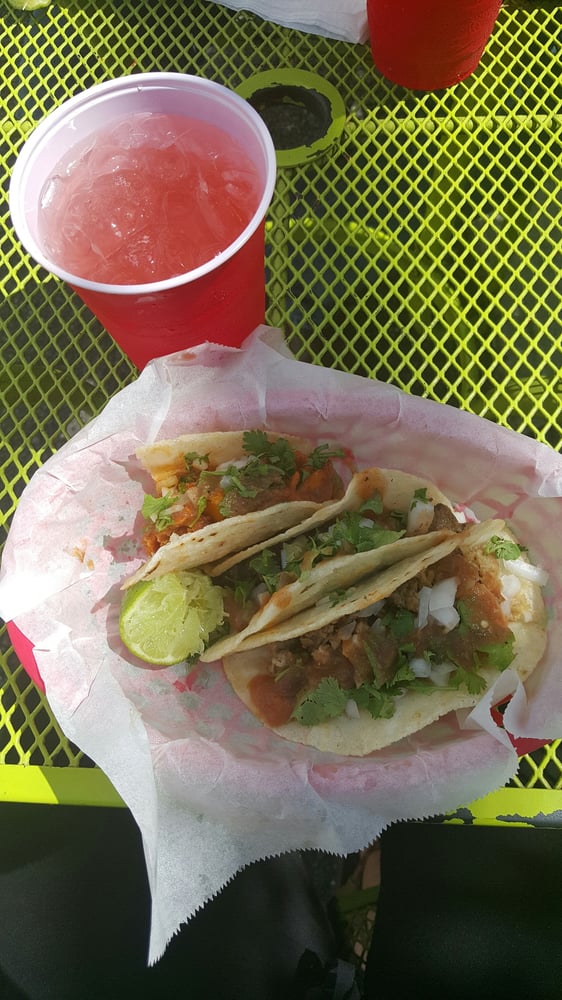 Tacos La Jarochita - Food Trucks - Calle Santa Lucia, Mayagüez, Puerto ...