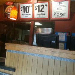 Pizza Hut - 17 Photos & 42 Reviews - Pizza - 3255 Arlington Ave ...