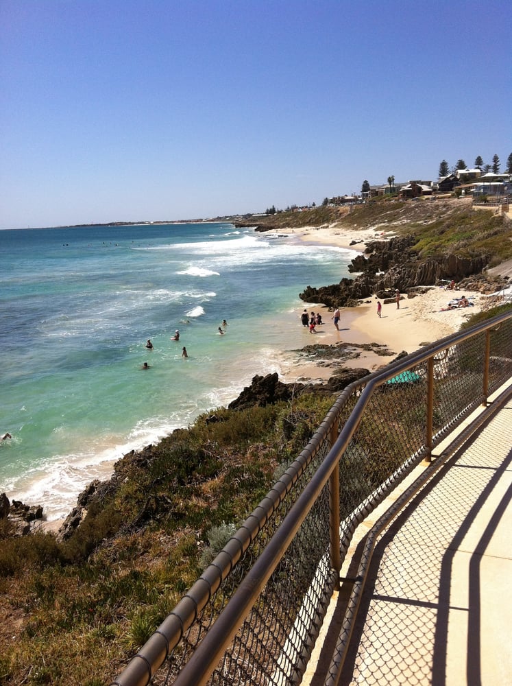 Hamersley Pool - Beaches - Cnr of Hamersley St and W Coast Dr, North ...