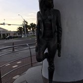 Selena Memorial Statue - 121 Photos & 34 Reviews - Landmarks ...
