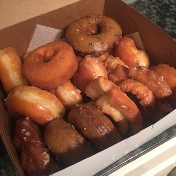 Donut City - 41 Photos & 34 Reviews - Donuts - 1880 Mountain Industrial ...