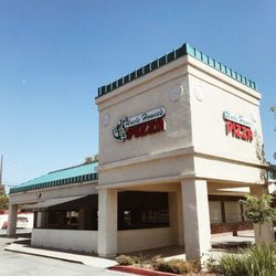 Uncle Howie’s Pizza - 62 Photos & 136 Reviews - Pizza - 800 E Lugonia ...