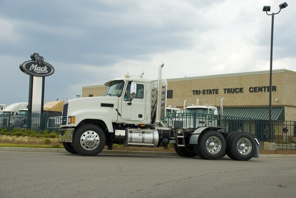 Tri-State Truck Center 3025 S International Blvd Tupelo, MS Truck ...
