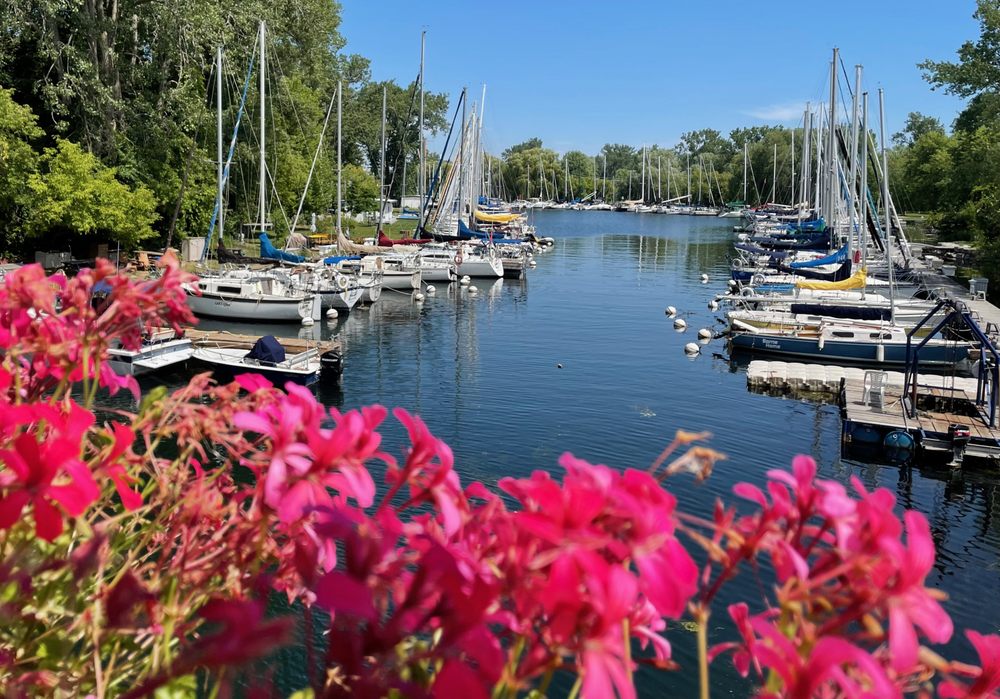 Toronto Island Park - Map, Ferries, Activites and Photos