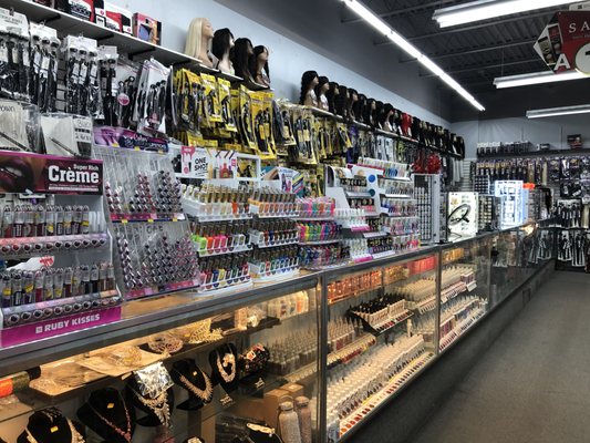 Longwood beauty supply store