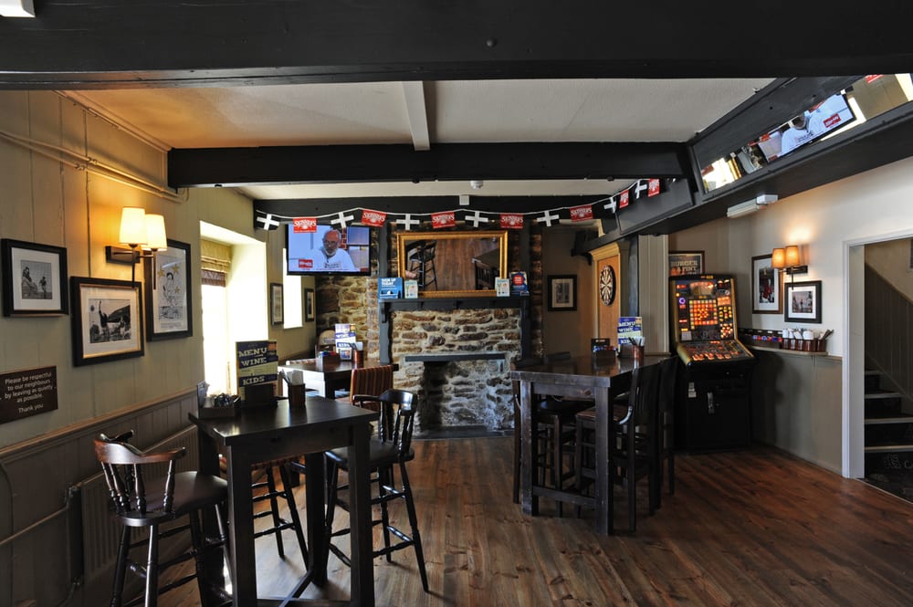 Quayside Inn - Pubs - 41 Arwenack Street, Falmouth, Cornwall, United ...