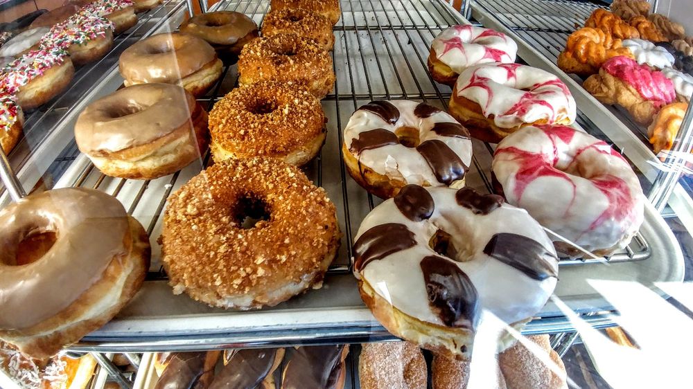 Sunrise Donuts & Bakery - 56 Photos & 19 Reviews - Donuts - 1500 W ...