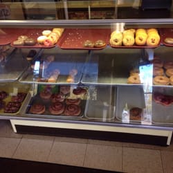 Carol Lee Donut Shop - 15 Photos & 33 Reviews - Donuts - 7200 Meade St ...