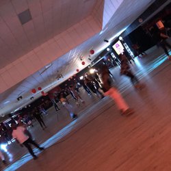 Cascade Family Skating - 30 Photos & 33 Reviews - Skating Rinks - 3335 ...