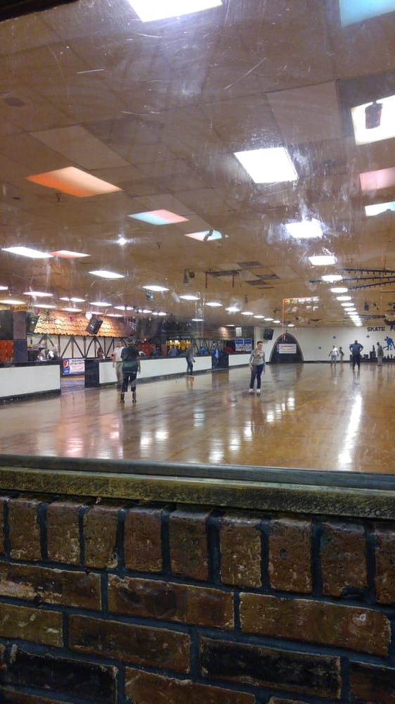 Glenwood Roller Rink - Skating Rinks - Holbrook & Glenwood, Glenwood ...
