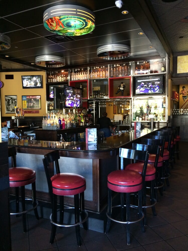 TGI Fridays - 33 Photos & 139 Reviews - American (Traditional) - 1626 ...